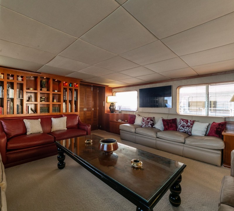 Yacht EMERA, Camper & Nicholsons | CHARTERWORLD Luxury Superyacht Charters